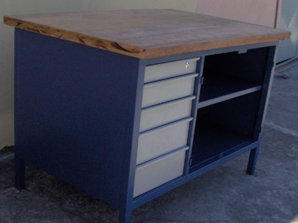 Conheça as Bancadas de Aço para o seu comércio! | Estanteria